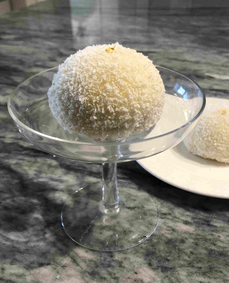 Mini Cake Assortment - The Dark Chocolate Bakery Free Cake Delivery ...